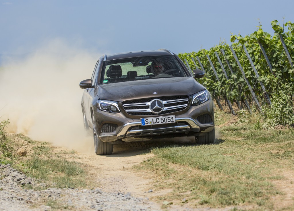 Die Offroad-Fahreigenschaften des neuen Mercedes GLC und mehr zur AIR ...